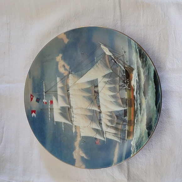 Danbury Mint | Accents | Vintage Columbia Ship Plate | Poshmark